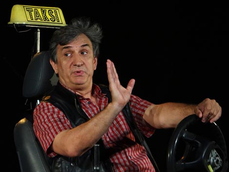 Kazalište.hr - Dobar čovjek u grotesknom svijetu